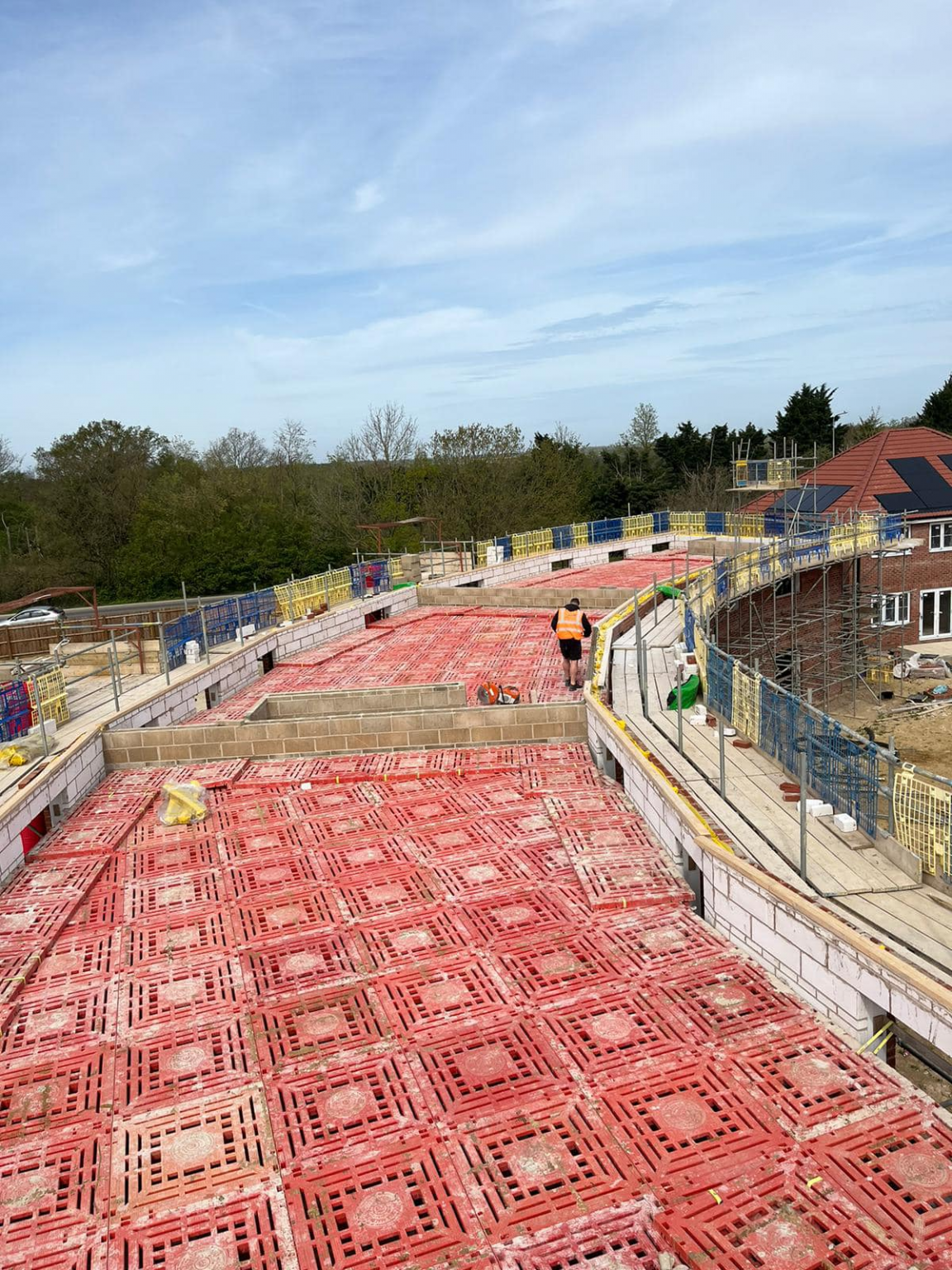 Fall Arrest System | Safety Decking Systems | CJB Scaffolding